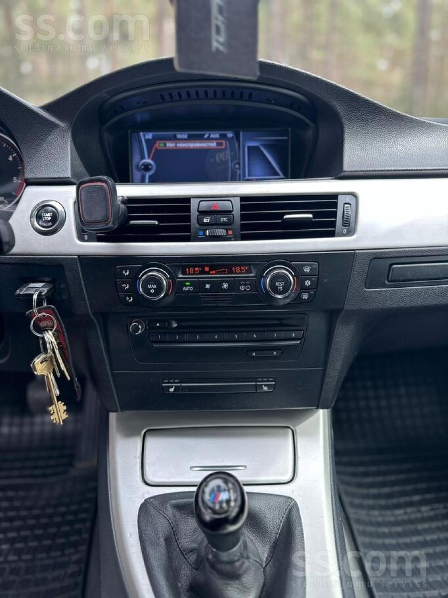 Grey BMW 325 2008 in Daugavpils, with an engine capacity of 3.00 L and mileage of 235 thousand km for 8700 €, photo 11 on AUTOMOTO.COM.LV