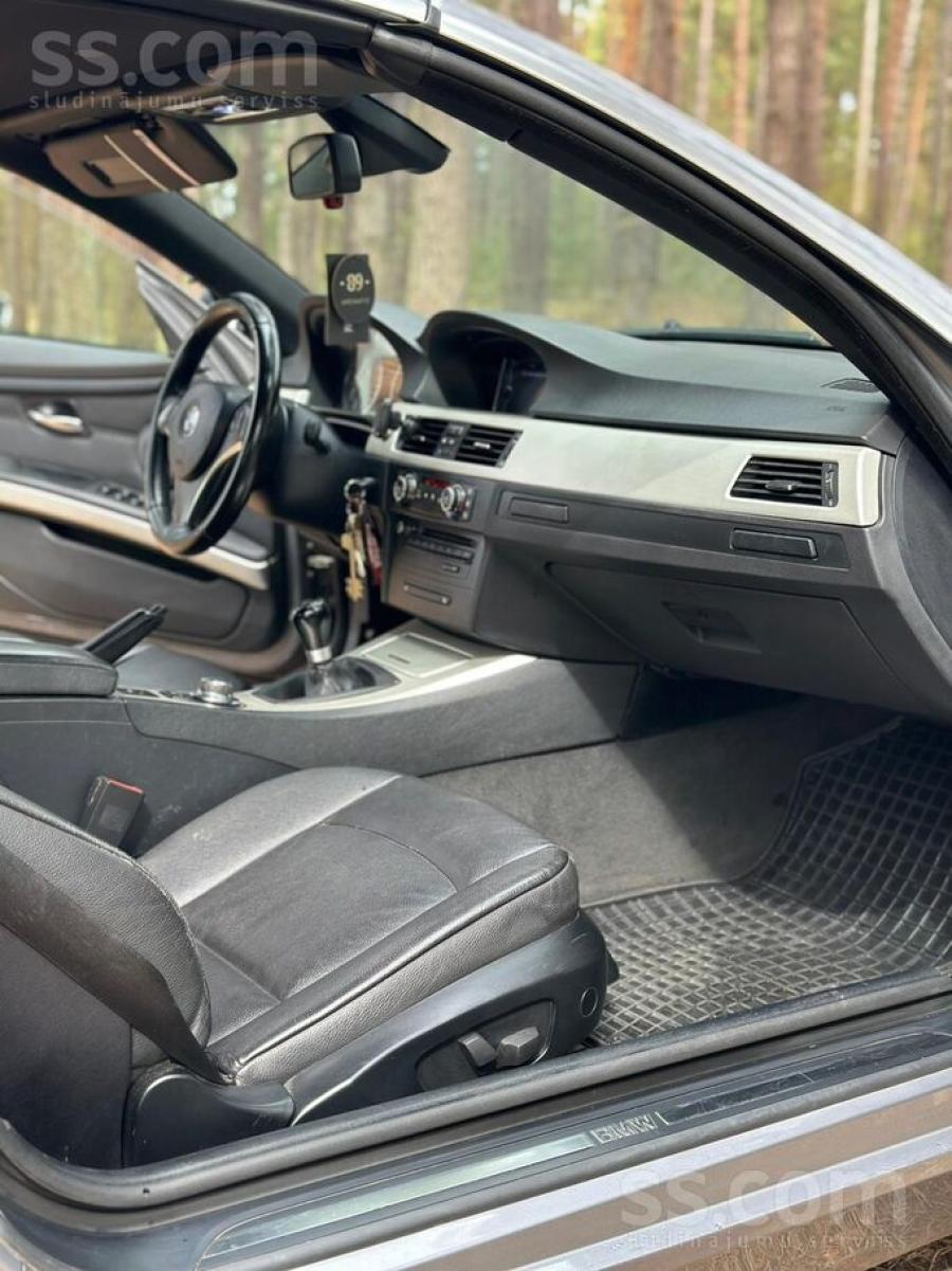 Grey BMW 325 2008 in Daugavpils, with an engine capacity of 3.00 L and mileage of 235 thousand km for 8700 €, photo 16 on AUTOMOTO.COM.LV