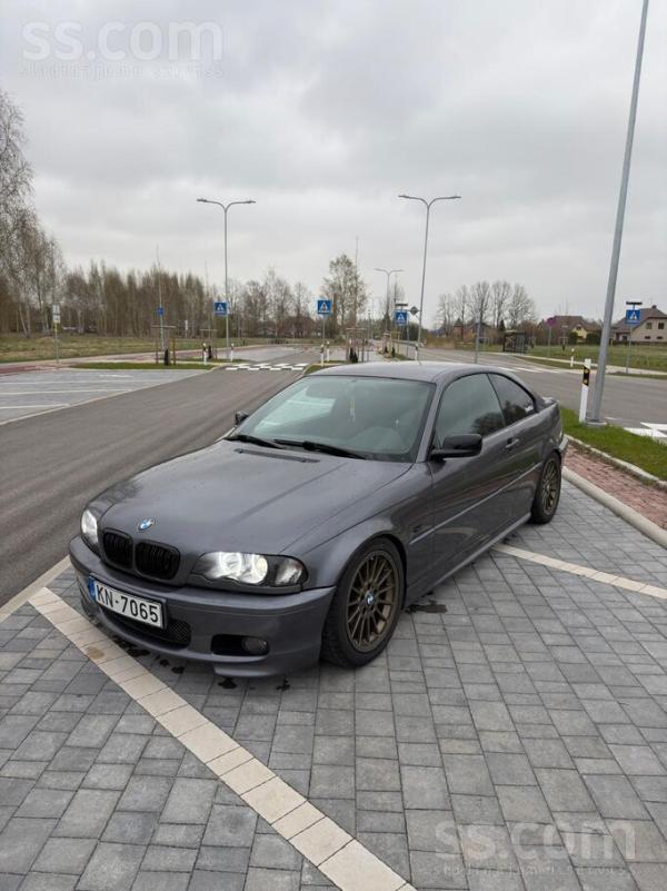 Pelēks BMW 325 2002 Jelgava, ar dzinēja tilpumu 2.50 L un nobraukumu 323 tūkst. km par 4950 €, foto 1 vietnē AUTOMOTO.COM.LV