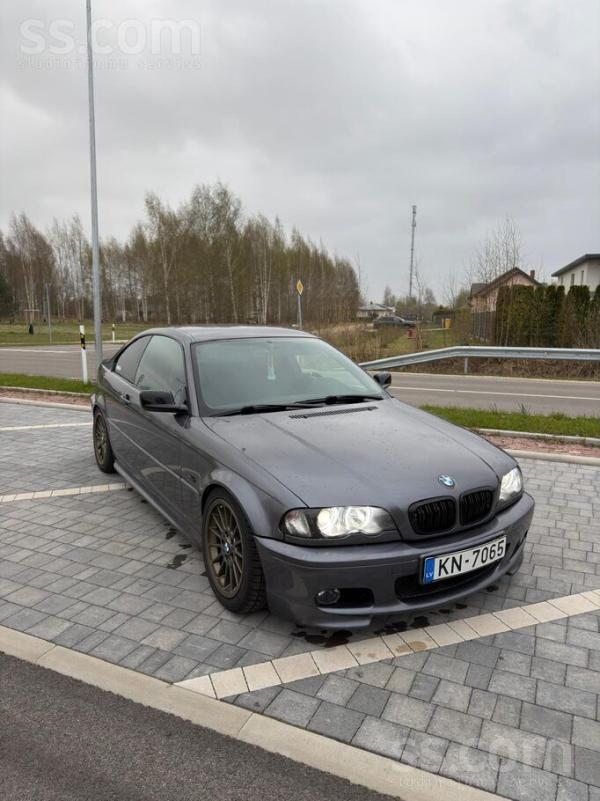 Pelēks BMW 325 2002 Jelgava, ar dzinēja tilpumu 2.50 L un nobraukumu 323 tūkst. km par 4950 €, foto 3 vietnē AUTOMOTO.COM.LV