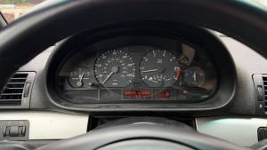 Grey BMW 325 2002 in Vilnius, with an engine capacity of 2.50 L and mileage of 260 thousand km for 3000 €, photo 19 on AUTOMOTO.COM.LV