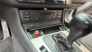 Grey BMW 325 2002 in Vilnius, with an engine capacity of 2.50 L and mileage of 260 thousand km for 3000 €, photo 26 on AUTOMOTO.COM.LV