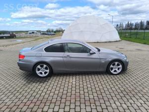 Pelēks BMW 325 2006 Bauska, ar dzinēja tilpumu 3.00 L un nobraukumu 360 tūkst. km par 5400 €, foto 3 vietnē AUTOMOTO.COM.LV