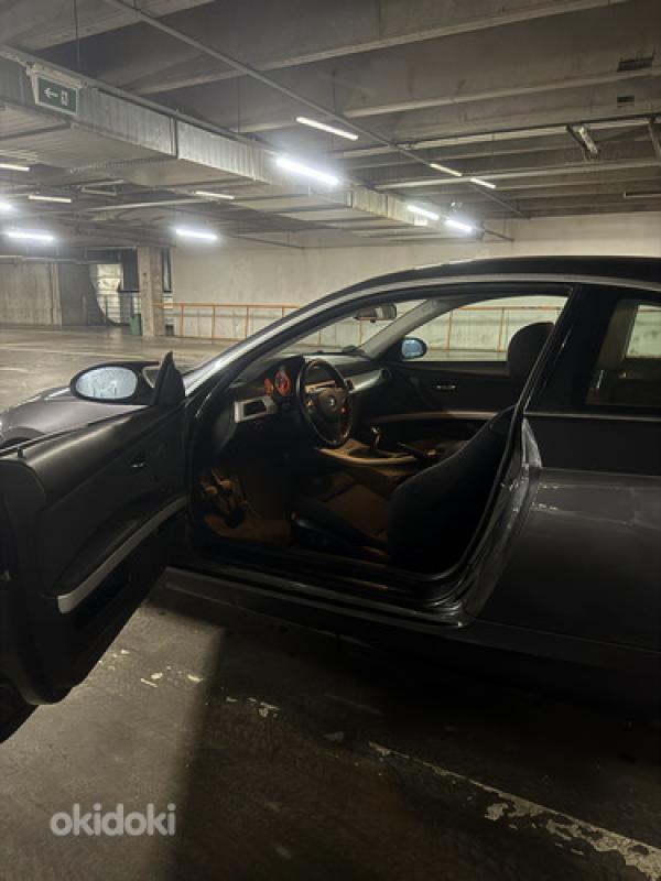 Grey BMW 325 2006 in Tallinn, with an engine capacity of 0.16 L and mileage of 240 thousand km for 7000 €, photo 9 on AUTOMOTO.COM.LV