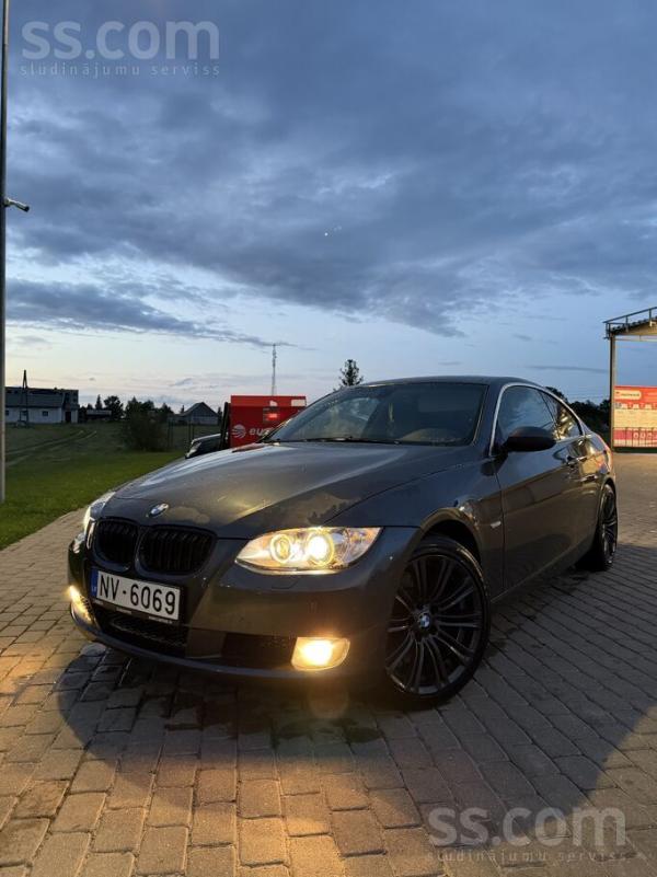 Pelēks BMW 325 2006 Balvi, ar dzinēja tilpumu 2.50 L un nobraukumu 237 tūkst. km par 5150 €, foto 1 vietnē AUTOMOTO.COM.LV