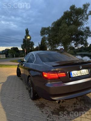 Pelēks BMW 325 2006 Balvi, ar dzinēja tilpumu 2.50 L un nobraukumu 237 tūkst. km par 5150 €, foto 4 vietnē AUTOMOTO.COM.LV