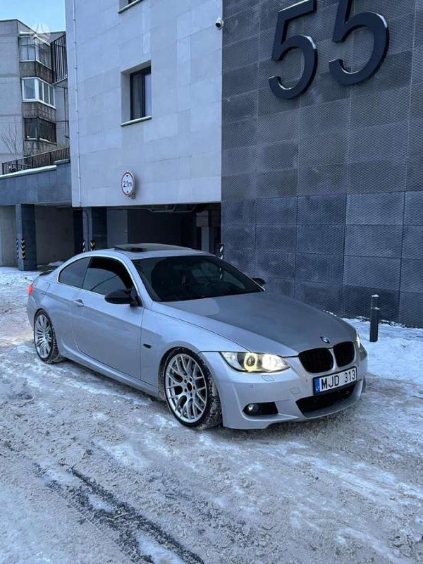 Grey BMW 325 2007 in Vilnius, with an engine capacity of 2.50 L and mileage of 213 thousand km for 5500 €, photo 8 on AUTOMOTO.COM.LV