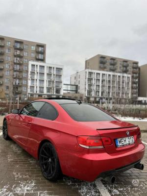 Grey BMW 325 2008 in Vilnius, with an engine capacity of 2.99 L and mileage of 285 thousand km for 7700 €, photo 4 on AUTOMOTO.COM.LV