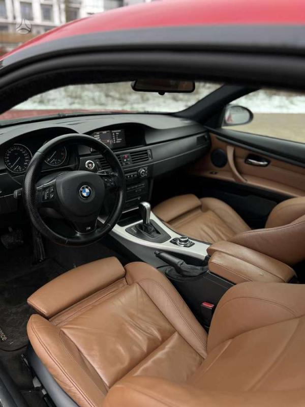 Pelēks BMW 325 2008 Viļņa, ar dzinēja tilpumu 2.99 L un nobraukumu 285 tūkst. km par 7700 €, foto 9 vietnē AUTOMOTO.COM.LV
