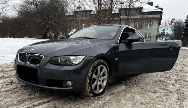 Pelēks BMW 325 2008 Viļņa, ar dzinēja tilpumu 2.50 L un nobraukumu 214 tūkst. km par 6300 €, foto 6 vietnē AUTOMOTO.COM.LV