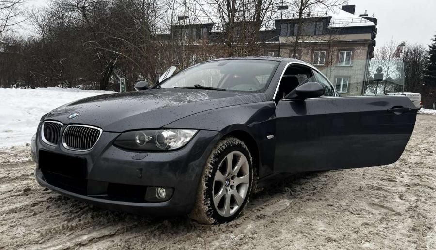 Pelēks BMW 325 2008 Viļņa, ar dzinēja tilpumu 2.50 L un nobraukumu 214 tūkst. km par 6300 €, foto 6 vietnē AUTOMOTO.COM.LV