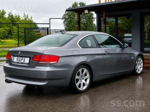 Grey BMW 325 2008 in Riga, with an engine capacity of 3.00 L and mileage of 270 thousand km for 6490 €, photo 7 on AUTOMOTO.COM.LV