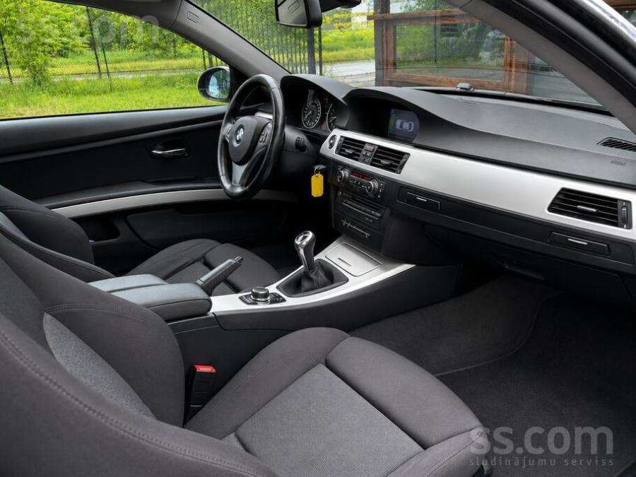 Grey BMW 325 2008 in Riga, with an engine capacity of 3.00 L and mileage of 270 thousand km for 6490 €, photo 9 on AUTOMOTO.COM.LV