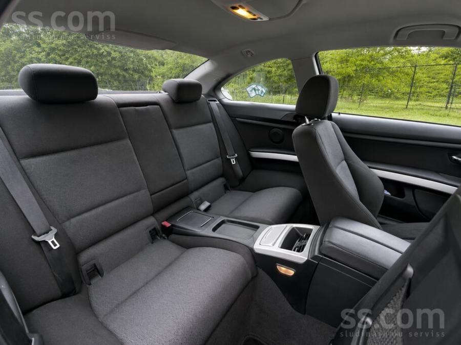 Grey BMW 325 2008 in Riga, with an engine capacity of 3.00 L and mileage of 270 thousand km for 6490 €, photo 11 on AUTOMOTO.COM.LV