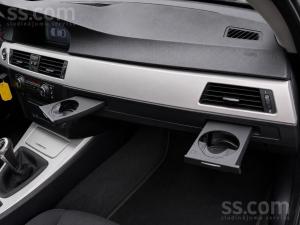 Grey BMW 325 2008 in Riga, with an engine capacity of 3.00 L and mileage of 270 thousand km for 6490 €, photo 13 on AUTOMOTO.COM.LV