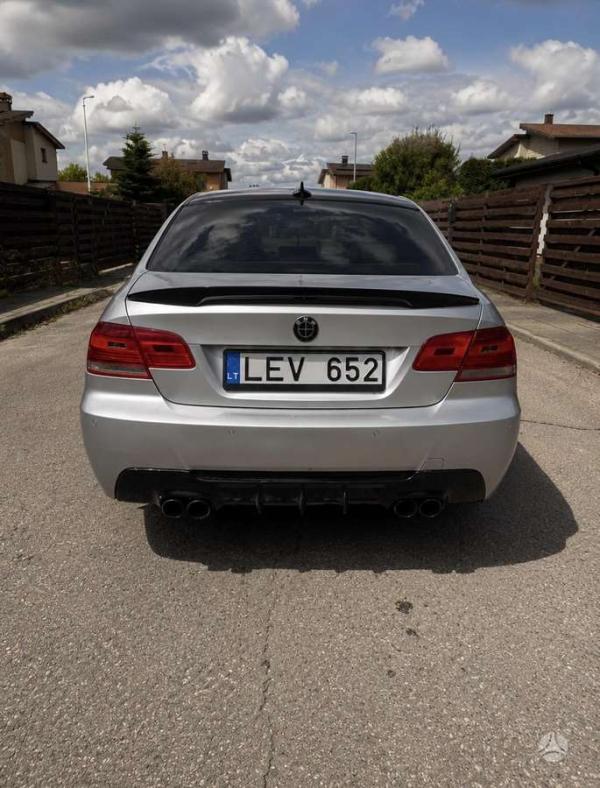 Pelēks BMW 325 2008 Viļņa, ar dzinēja tilpumu 0.00 L un nobraukumu 334 tūkst. km par 7200 €, foto 6 vietnē AUTOMOTO.COM.LV