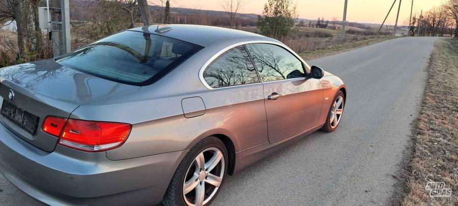 Pelēks BMW 325 2009 Alīta, ar dzinēja tilpumu 3.00 L un nobraukumu 228 tūkst. km par 3900 €, foto 4 vietnē AUTOMOTO.COM.LV