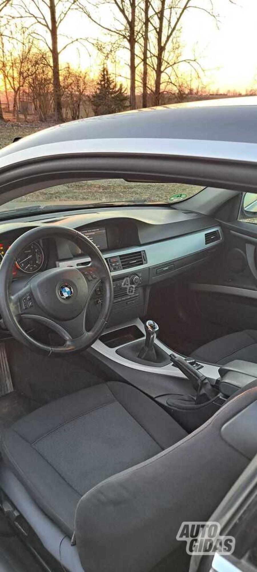 Pelēks BMW 325 2009 Alīta, ar dzinēja tilpumu 3.00 L un nobraukumu 228 tūkst. km par 3900 €, foto 9 vietnē AUTOMOTO.COM.LV