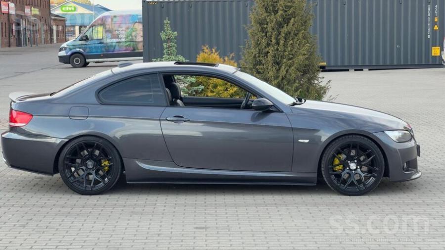 Pelēks BMW 325 2009 Liepāja, ar dzinēja tilpumu 3.00 L un nobraukumu 331 tūkst. km par 9990 €, foto 11 vietnē AUTOMOTO.COM.LV