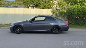 Pelēks BMW 325 2009 Liepāja, ar dzinēja tilpumu 3.00 L un nobraukumu 331 tūkst. km par 9990 €, foto 16 vietnē AUTOMOTO.COM.LV
