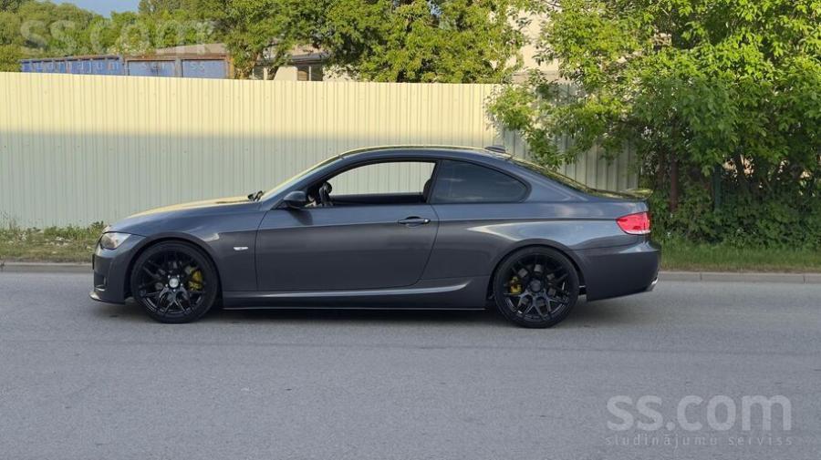 Pelēks BMW 325 2009 Liepāja, ar dzinēja tilpumu 3.00 L un nobraukumu 331 tūkst. km par 9990 €, foto 16 vietnē AUTOMOTO.COM.LV