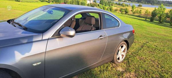 Pelēks BMW 325 2009 Alīta, ar dzinēja tilpumu 3.00 L un nobraukumu 228 tūkst. km par 5500 €, foto 3 vietnē AUTOMOTO.COM.LV