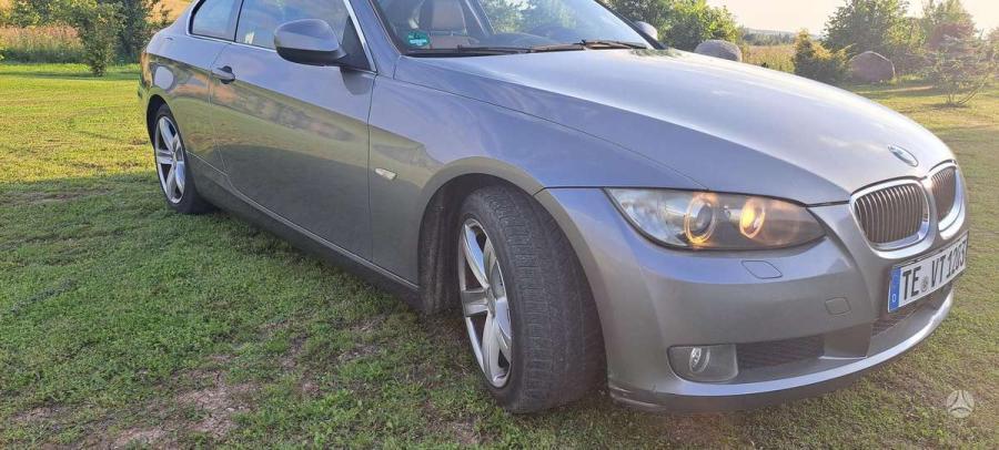 Pelēks BMW 325 2009 Alīta, ar dzinēja tilpumu 3.00 L un nobraukumu 228 tūkst. km par 5500 €, foto 5 vietnē AUTOMOTO.COM.LV