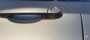 Pelēks BMW 325 2009 Alīta, ar dzinēja tilpumu 3.00 L un nobraukumu 228 tūkst. km par 5500 €, foto 9 vietnē AUTOMOTO.COM.LV