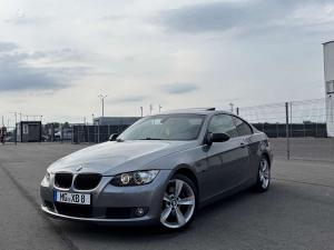 Grey BMW 325 2009 in Marijampole, with an engine capacity of 2.99 L and mileage of 225 thousand km for 6500 €, photo 3 on AUTOMOTO.COM.LV