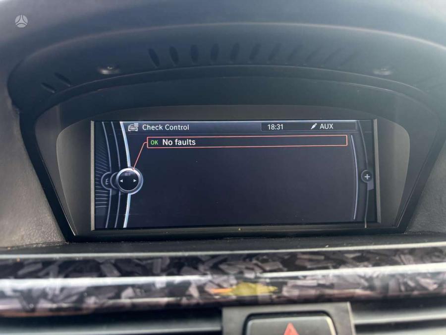 Grey BMW 325 2009 in Marijampole, with an engine capacity of 2.99 L and mileage of 225 thousand km for 6500 €, photo 15 on AUTOMOTO.COM.LV