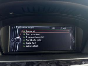 Grey BMW 325 2009 in Marijampole, with an engine capacity of 2.99 L and mileage of 225 thousand km for 6500 €, photo 18 on AUTOMOTO.COM.LV