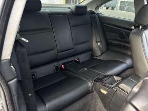 Grey BMW 325 2009 in Marijampole, with an engine capacity of 2.99 L and mileage of 225 thousand km for 6500 €, photo 20 on AUTOMOTO.COM.LV