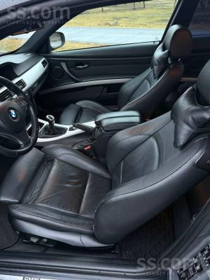 Grey BMW 325 2010 in Riga, with an engine capacity of 3.00 L and mileage of 310 thousand km for 7500 €, photo 6 on AUTOMOTO.COM.LV