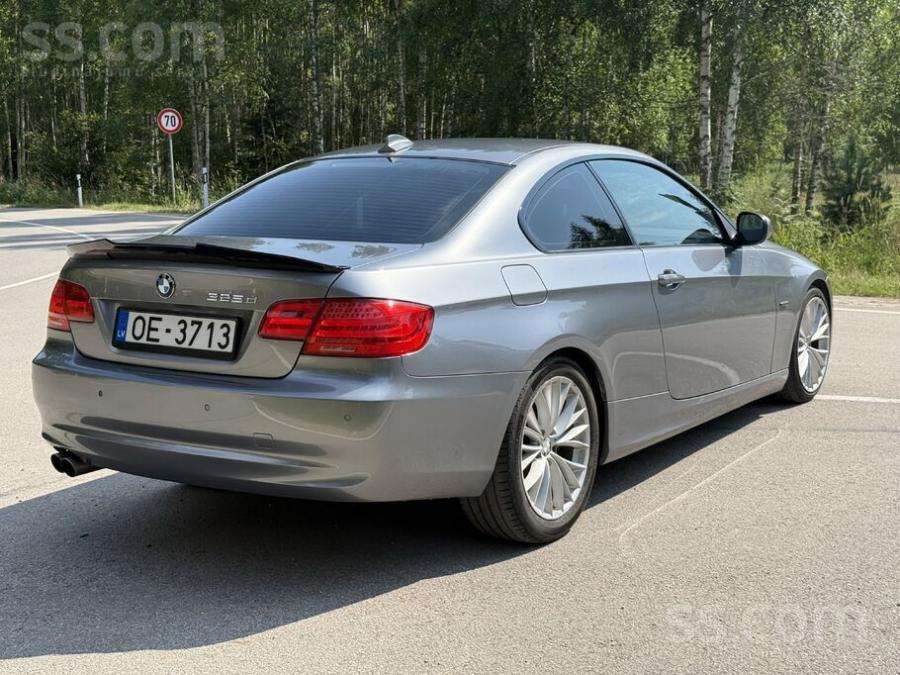 Pelēks BMW 325 2010 Rīga, ar dzinēja tilpumu 3.00 L un nobraukumu 310 tūkst. km par 7500 €, foto 5 vietnē AUTOMOTO.COM.LV