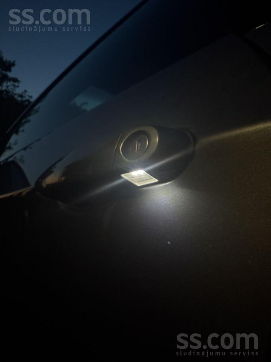 Pelēks BMW 325 2010 Rīga, ar dzinēja tilpumu 3.00 L un nobraukumu 310 tūkst. km par 7500 €, foto 10 vietnē AUTOMOTO.COM.LV