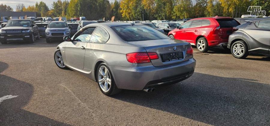 Grey BMW 325 2010 in Kaunas, with an engine capacity of 3.00 L and mileage of 422 thousand km for 7450 €, photo 5 on AUTOMOTO.COM.LV