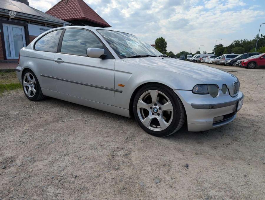 Grey BMW 325 2002 in Kaunas, with an engine capacity of 2.49 L and mileage of 341 thousand km for 3600 €, photo 1 on AUTOMOTO.COM.LV
