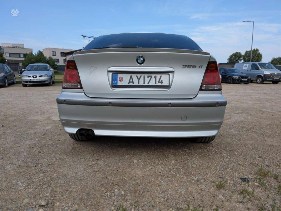 Grey BMW 325 2002 in Kaunas, with an engine capacity of 2.49 L and mileage of 341 thousand km for 3600 €, photo 4 on AUTOMOTO.COM.LV