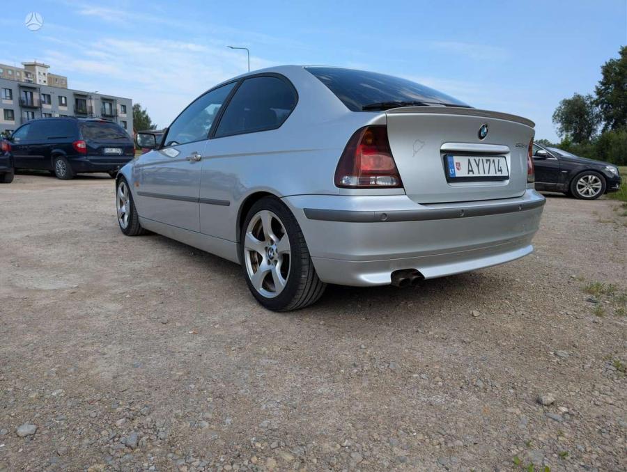 Grey BMW 325 2002 in Kaunas, with an engine capacity of 2.49 L and mileage of 341 thousand km for 3600 €, photo 5 on AUTOMOTO.COM.LV