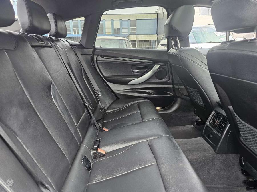 Grey BMW 325 2013 in Kaunas, with an engine capacity of 2.00 L and mileage of 272 thousand km for 9999 €, photo 21 on AUTOMOTO.COM.LV