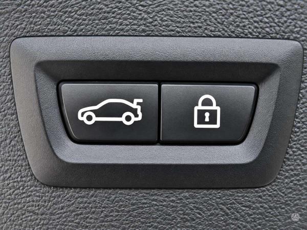 БМВ 325 2014 в Пакруойис на AUTOMOTO.COM.LV Серый БМВ 325 2014 в Пакруойис, объемом двигателя 2.00 л и пробегом 262 тыс. км за 10200 €, фото 9 на AUTOMOTO.COM.LV