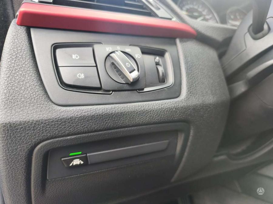 Grey BMW 325 2014 in Utena, with an engine capacity of 2.00 L and mileage of 287 thousand km for 8500 €, photo 17 on AUTOMOTO.COM.LV