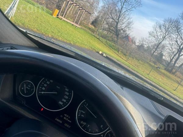 Grey BMW 325 2017 in Riga, with an engine capacity of 2.00 L and mileage of 239 thousand km for 16550 €, photo 10 on AUTOMOTO.COM.LV