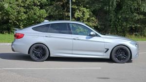 Grey BMW 325 2017 in Elektrenai, with an engine capacity of 2.00 L and mileage of 201 thousand km for 15600 €, photo 8 on AUTOMOTO.COM.LV