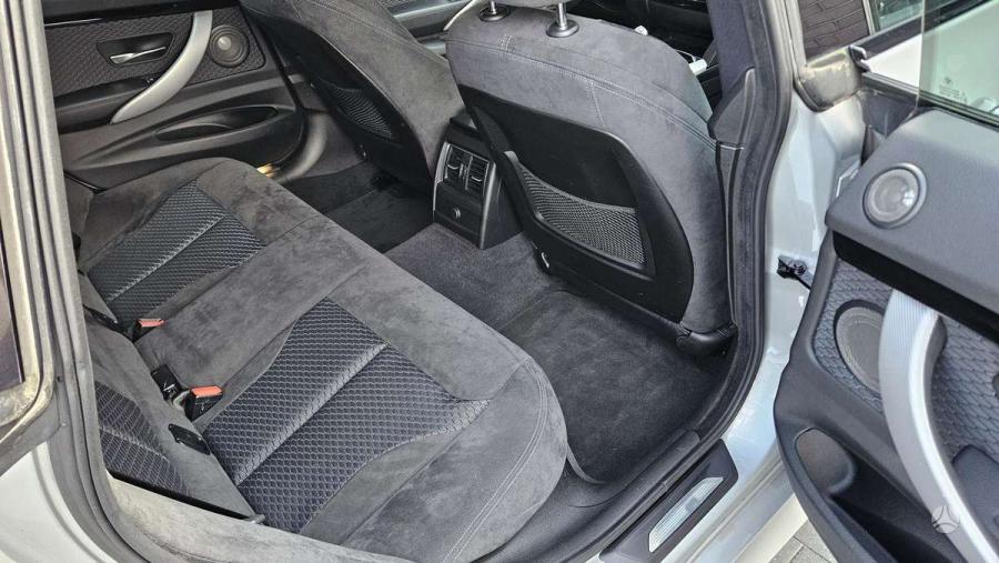 Grey BMW 325 2017 in Elektrenai, with an engine capacity of 2.00 L and mileage of 201 thousand km for 15600 €, photo 17 on AUTOMOTO.COM.LV