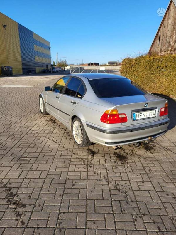 Grey BMW 325 2004 in Taurage, with an engine capacity of 0.00 L and mileage of 197 thousand km for 1900 €, photo 3 on AUTOMOTO.COM.LV