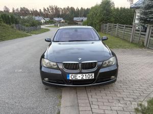 Grey BMW 325 2004 in Riga, with an engine capacity of 2.50 L and mileage of 278 thousand km for 4500 €, photo 3 on AUTOMOTO.COM.LV