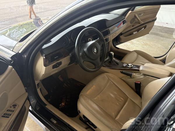 Pelēks BMW 325 2004 Rīga, ar dzinēja tilpumu 2.50 L un nobraukumu 278 tūkst. km par 4500 €, foto 4 vietnē AUTOMOTO.COM.LV