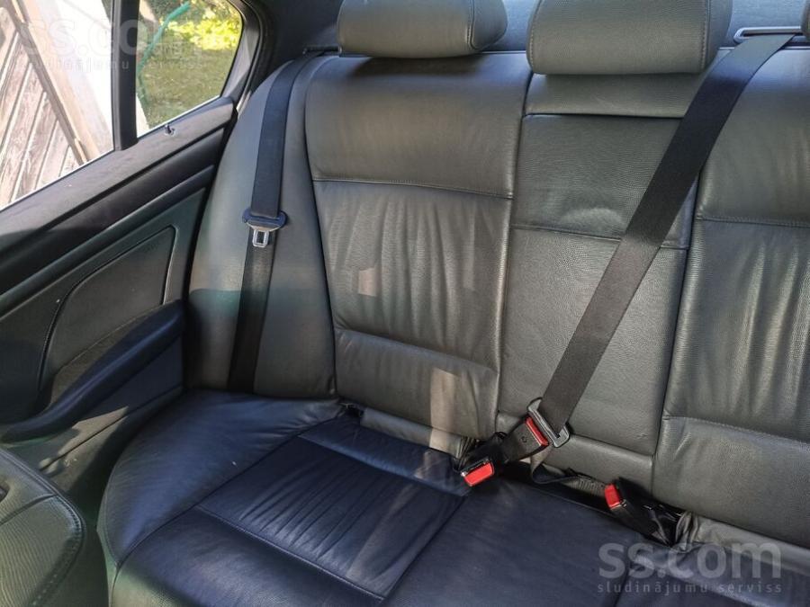 Grey BMW 325 2004 in Riga, with an engine capacity of 2.50 L and mileage of 314 thousand km for 4900 €, photo 10 on AUTOMOTO.COM.LV