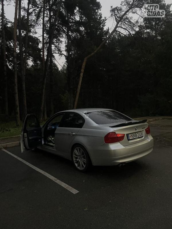 Pelēks BMW 325 2005 Kauņa, ar dzinēja tilpumu 2.50 L un nobraukumu 400 tūkst. km par 2500 €, foto 10 vietnē AUTOMOTO.COM.LV